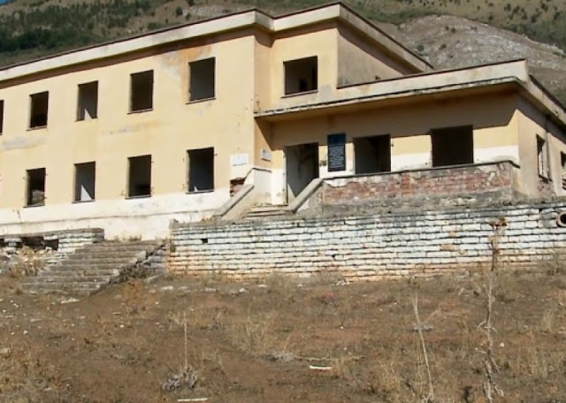 ΘΡΑΣΥΤΑΤΕΣ ,ΠΡΟΚΛΗΤΙΚΕΣ ΚΑΙ ΑΠΑΡΑΔΕΚΤΕΣ ΚΙΝΗΣΕΙΣ ΤΩΝ ΤΙΡΑΝΩΝ ΚΑΙ ΤΟΥ ...