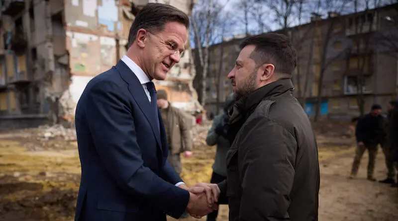ΤΟ ΛΟΝΔΙΝΟ ΠΡΟΧΩΡΑ ΣΕ ΚΑΤΑΣΧΕΣΗ ΤΩΝ ΡΩΣΙΚΩΝ ΠΕΡΟΥΣΙΑΚΏΝ ΣΤΟΙΧΕΙΩΝ./ ΓΙΑ ...